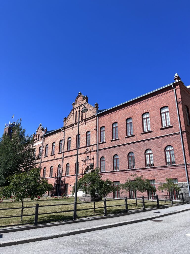 Consultancy on the City of Jakobstad's strategy and bilingualism ...